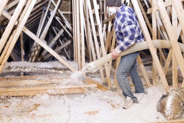 Spray foam insulation services in Toronto